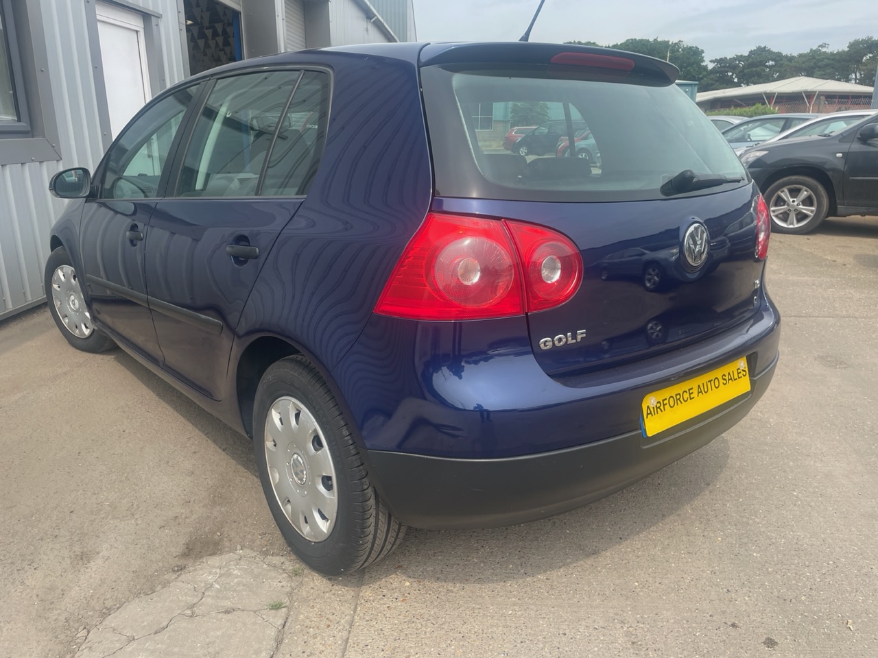 Volkswagen Golf 1.6 S - Airforce Auto Sales